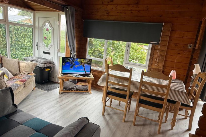 Gortin Glen Forest Cabin, Sleeps 7 With Parking - Omagh