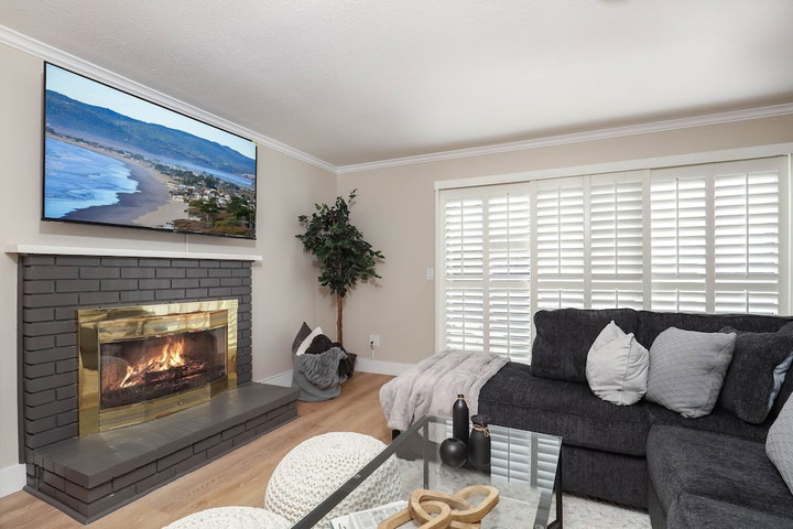 Designer East Bay Remodel Home - Walnut Creek, CA