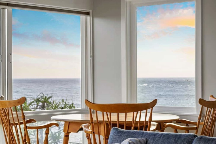 Oceanfront Hana Bay Beach Cottage. 5-minute Walk To Hana Town & Beaches! - Hana, HI