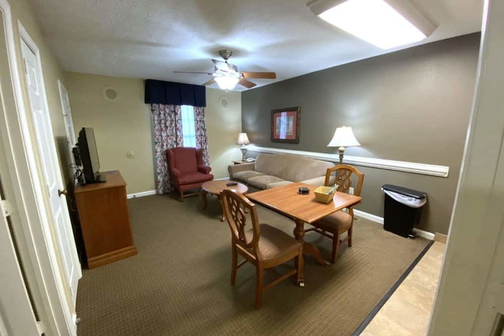 Williamsburg | Pool & Family Activities | 1br Suite - Williamsburg, VA