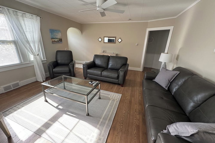 Charming Southold Retreat With In Ground Pool Walk To Founders Beach - Suffolk County, NY