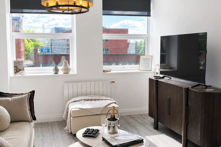Luxury Central Solihull Apt| King Bed | Sofa Bed | 2 Parking Spaces - Solihull