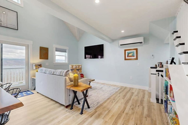 1br - Loft Withexpansive Lake Views, Deck & Grill - Dundee, NY