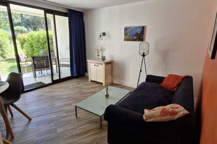 Rez De Jardin Dans Residence De Standing Avec Piscine Proche Plage - Cannes