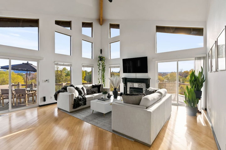 Spacious 5bedroom House With Beautiful Views Of Spokane River & Centennial Trail - Spokane, WA