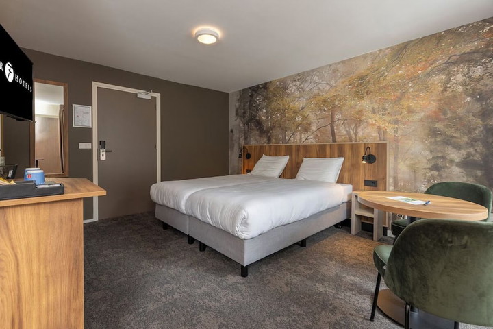 Charming Woodland Stay With Free Parking And Indoor Pool, Near Valkhof Museum! - Groesbeek