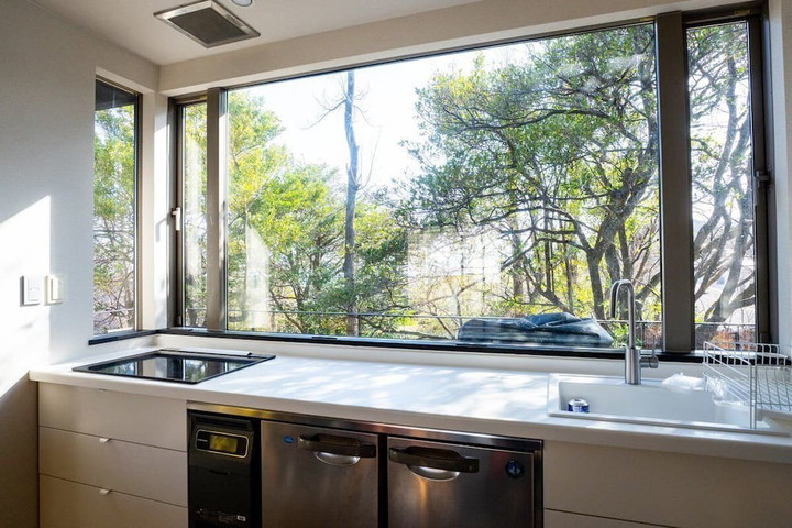 A Designer Villa "Floating" In The Woods Of Izu Kogen, Designed By An Architect To Engage All Five Senses (Accommodates Up To 5 Guests) - Tokyo