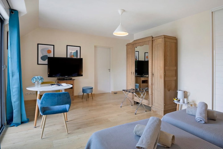 Bed And Breakfast 'Chambre Vue Sur Jardin' With Shared Terrace, Balcony And Wi-fi - Caen