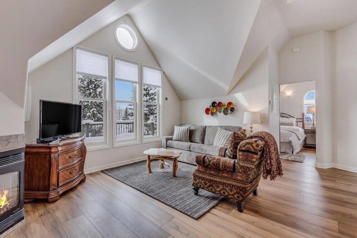 Victorian Under The Gondola: 1 Bedroom Apartment - Steamboat Springs, CO