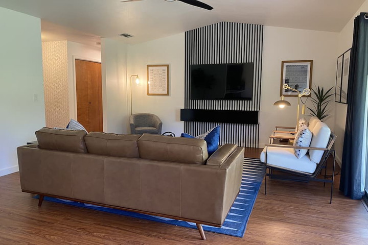 Arroyo Manor - Centrally Located - Redding, CA