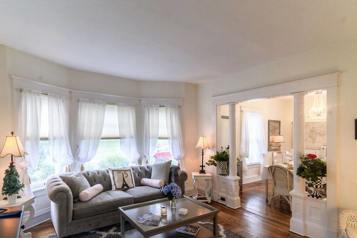 New And Improved Ownership, Fingerlakes, Ny,cozy, Historic,charming - Geneva, NY