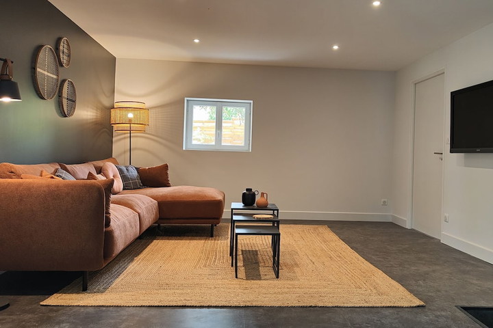 Bel Appartement Climatisé Avec Jardin Et Piscine - Aubenas