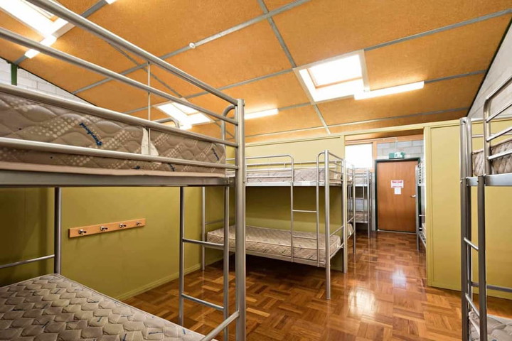 Alpine Activity Centre Lodge In Jindbyne Sleeps Up 90 People In Shared Facitlies - Jindabyne