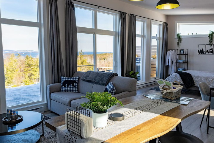 Lake View Cottage With Private Hot Tub - Lazy Bear - Nova Scotia