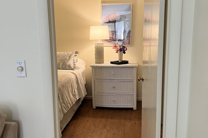Walk To Everything From This 1 Bedroom House - Leland, MI