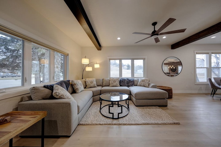Fully Remodeled Corner Home, 3 Blocks From Main Street And Across From The Park. - Sheridan, WY