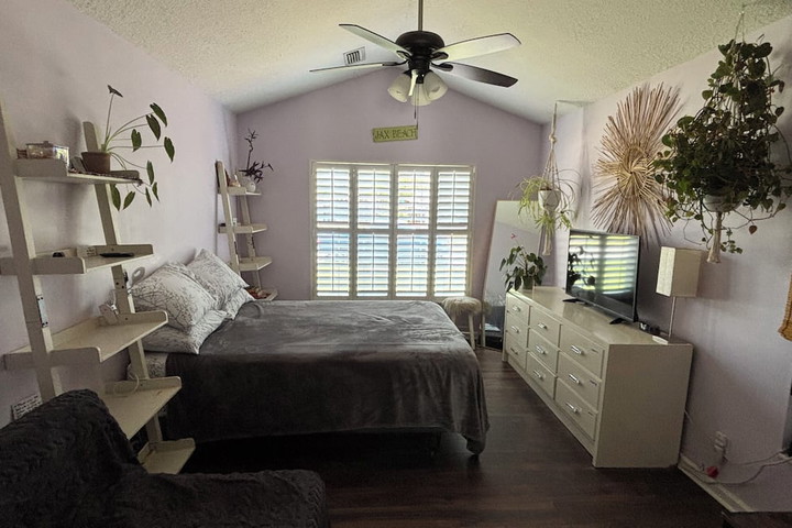Pool W/slide, Low Fees, Free Golf Cart, Pets Welcome. 10 Blocks Beach-near Mayo. - Jacksonville Beach, FL