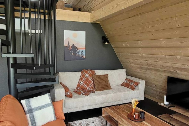 Chalet Delta De 60m² Avec Terrasse Et Spa Privatif - Lac Chambon