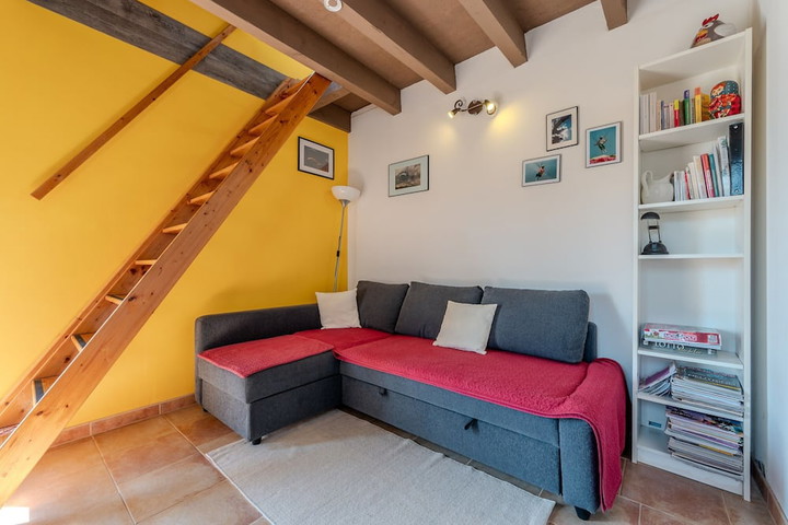 Gîte L'amandière : Maison De Vacances Avec Vue Montagne, Wi-fi Et Climatisation - Montbrun-les-Bains