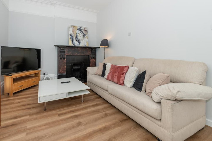 Bright Cosy Studio Prime Location Central Caversham - Pass The Keys - Henley-on-Thames