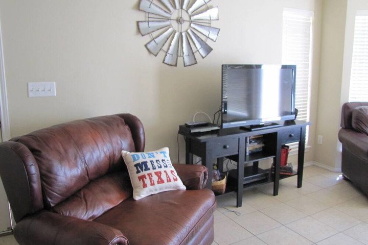 Texas Cabernet Getaway New Braunfels Waterwheel Guadalupe River Condo - New Braunfels, TX