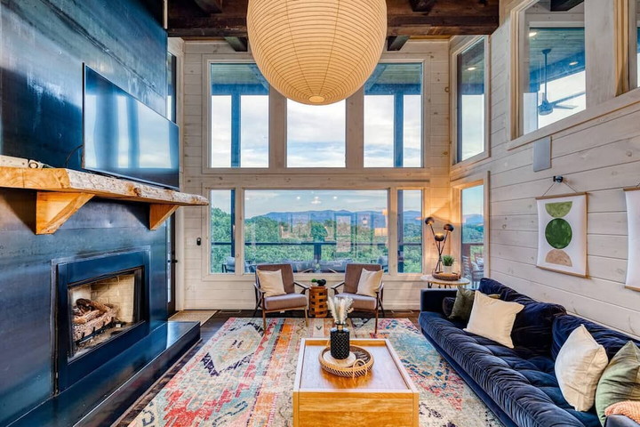 Modern Cabin With Incredible Mountain Views! 5 Min To Blue Ridge! Hot Tub! - Blue Ridge, GA