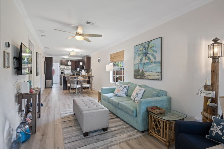 Family-friendly Paradise Near The Beach & Downtown - West Palm Beach, FL
