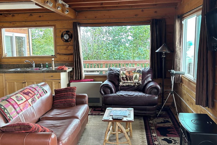 The Dovetail Cabin - Alaska