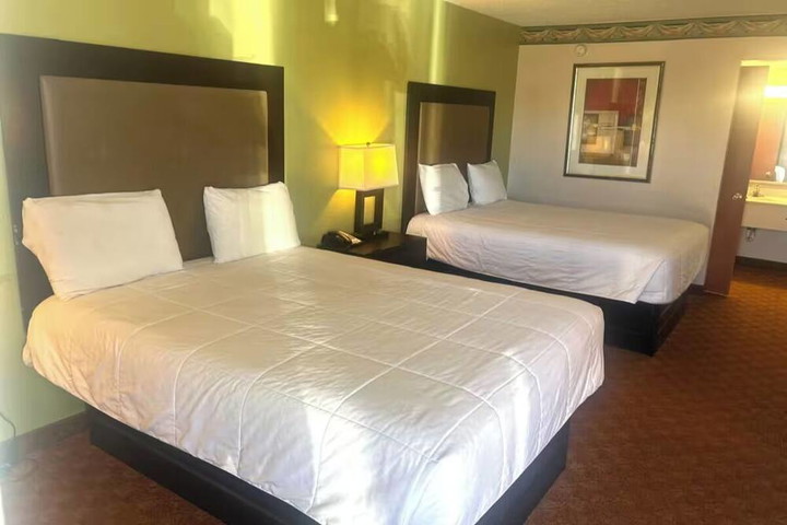 Welcoming 2 Queen Beds Near Restaurants - Great For Families - 4 Rooms! - Lake Texoma