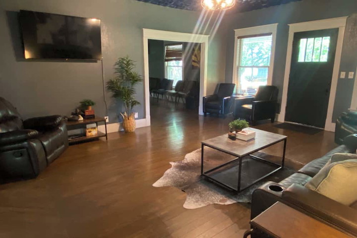 5 Acre Farmhouse+dog Friendly+game Room+2 King Bed - Rogers, AR