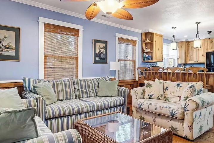 3-bedroom Cheerful Cottage In Pleasant Carolina Beach! - Carolina Beach, NC