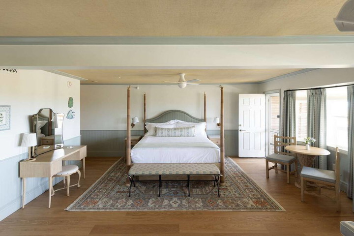 Outer Banks Luxury Stay | Beach & Spa + Dining - Duck, NC