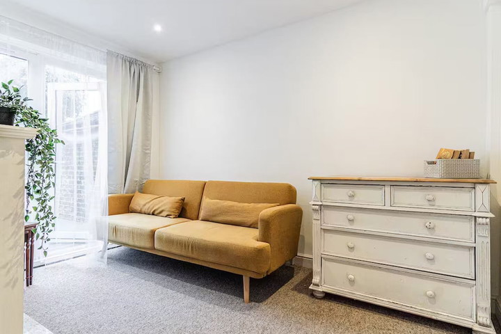 Stylish 4br Central Chichester + Free Parking - South Downs
