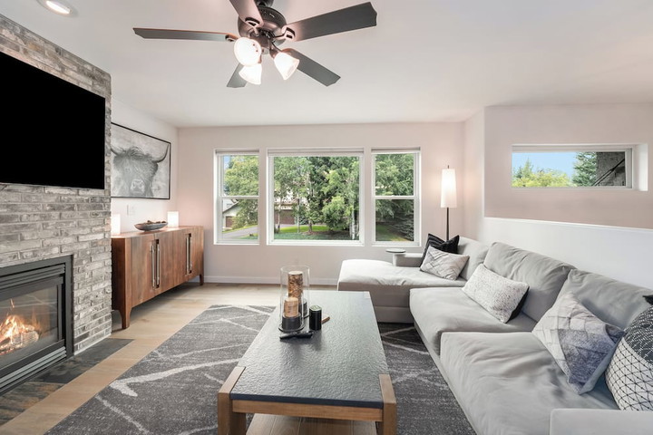 Whitefish Mountain Retreat With Hot Tub, Fire Pit & Heated Garage - Whitefish, MT
