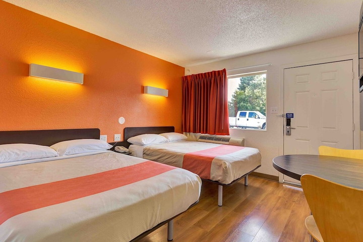 2 Queen Beds | Non-smoking - Sebastopol, CA