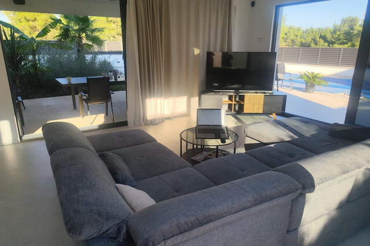 Haus Mit Pool Für Familien Rogac, Solta (K-25444) - Maslinica
