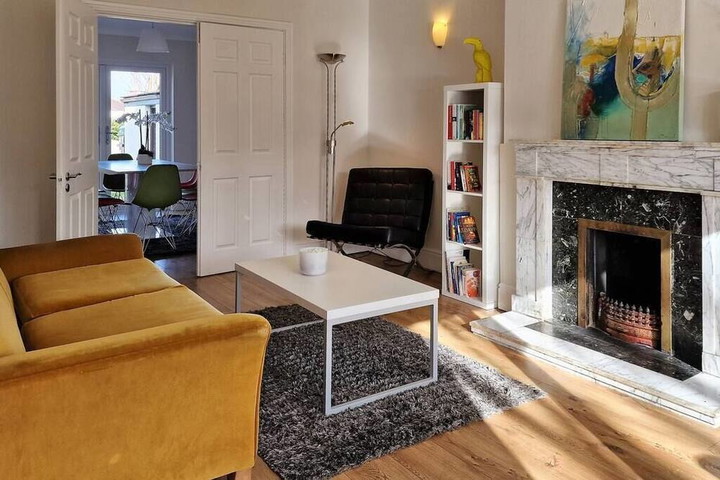 2 Minute Walk To Luas (Tram)! - Bray