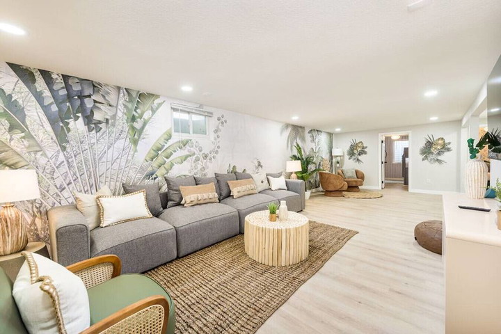 Luxury Jungle Haven Near Dt Littleton & Denver - Highlands Ranch, CO