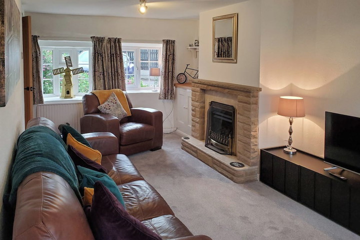 3 Bedroom Accommodation In Breadsall, Near Derby - Derby