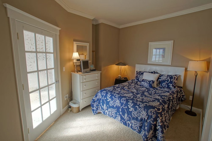 Pier Harbor Condo #1-downtown St.ignace - Mackinac Island, MI