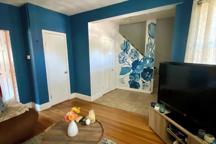 2 Bedroom Condo Walking Distance To Downtown, Free Parking - Beverly, MA