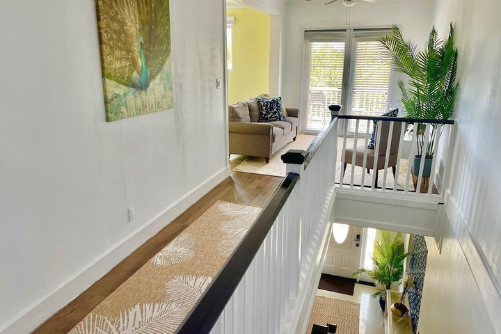 Welcome To Eleven! Beautiful 2 Bedroom Unit Near Airport & Beach - Nassau