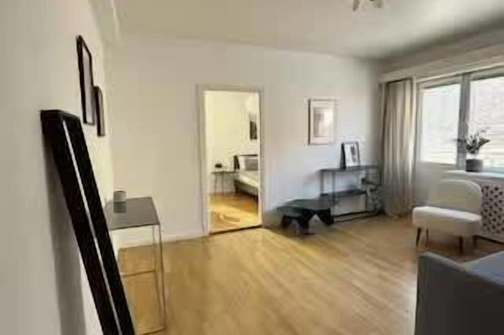 Quiet 1br Apartment With Balcony, 20min To City - Stockholm