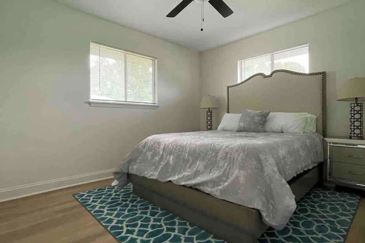 Stylish 2br Near Hwy Advent Healthdowntown Op - Overland Park, KS