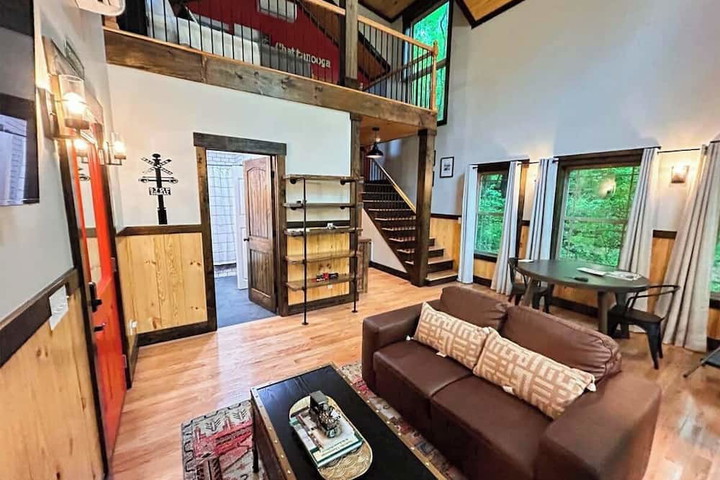 The Trackside Depot, Hot Tub And Private Patio - Chattanooga, TN