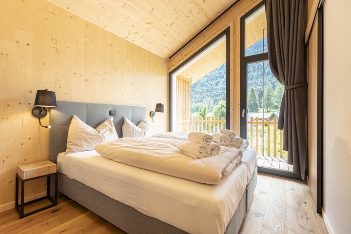 Chalet  With 4 Bedrooms & Wellness - Lermoos
