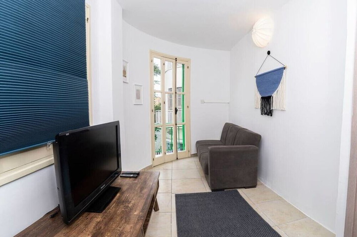 Private Double Room, Shared Flat - Nicosia