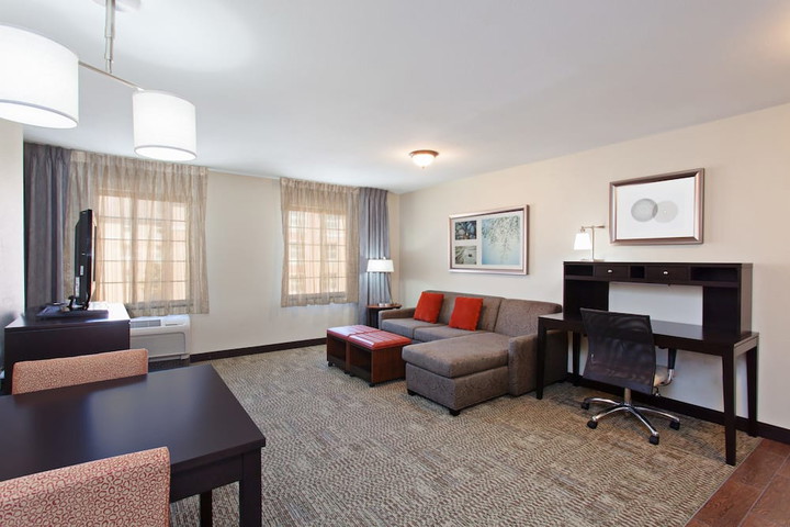 Suite Near Napa Valley Wine Country | Pool, Shared Whirlpool + Gym Access - Fairfield, CA