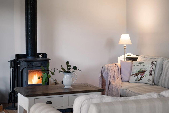 French Cottage-  Enchanting Retreat In Hepburn With Spa And Log Fire - Hepburn Springs