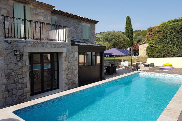 Mas Mougins, Limite Cannes, Très Lumineux Avec Des Prestations De Qualité - Golfe-Juan